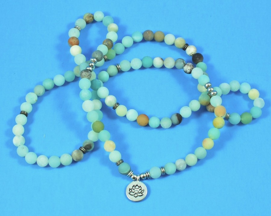 Moxie Box December 2017 Subscription Box Review - 2 Little Rosebuds