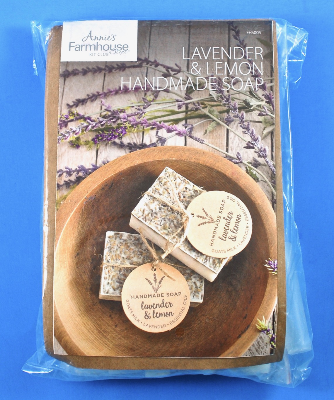 Annie’s Farmhouse Style Kit Club December 2020 Review & Coupon Code - 2 ...