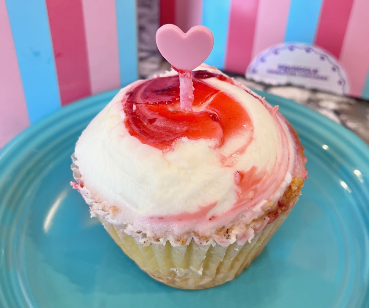 The Original CRUMBS Bakeshop Cupcake & Cookie Review - 2 Little Rosebuds